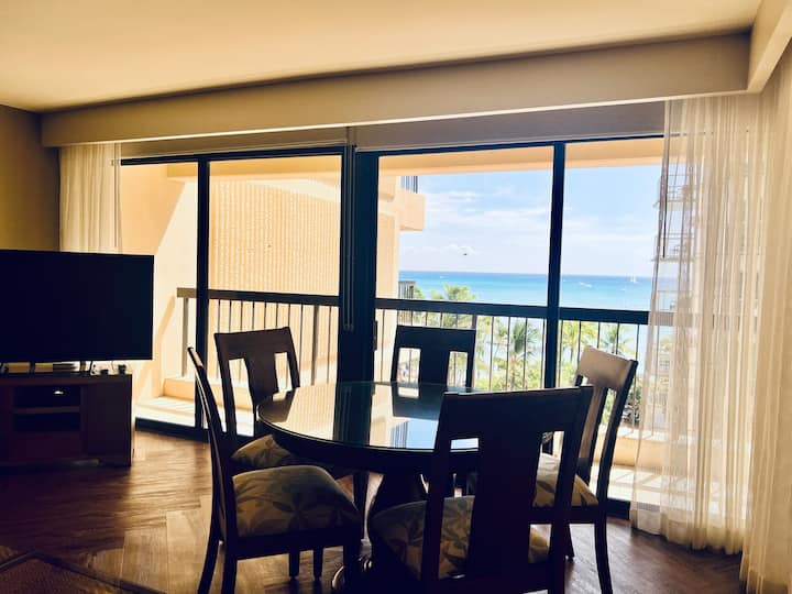 Waikiki Oceanview Luxe Retreat 2bd, Free Parking - Honolulu