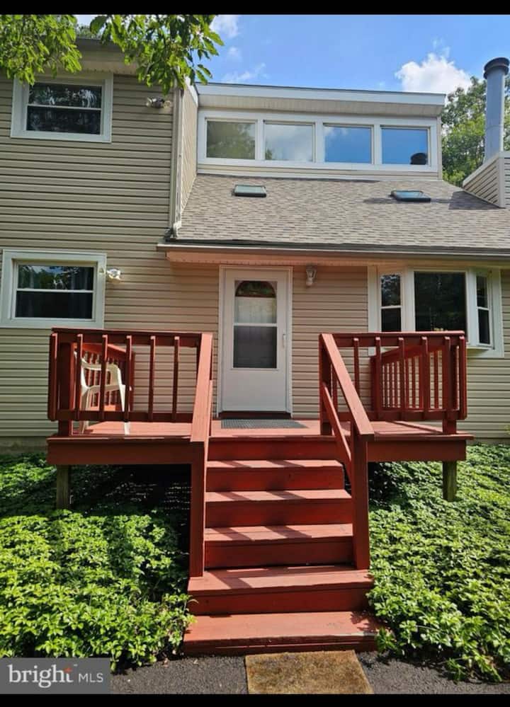 Knotty Pines Pocono Home Nature Lovers Paradise - Towamensing Trails