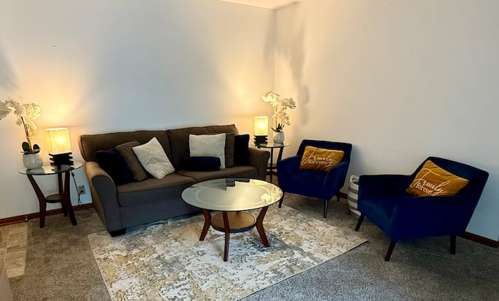 Cute And Quiet 2-bedroom 2 Bath Apt - Lincoln, NE