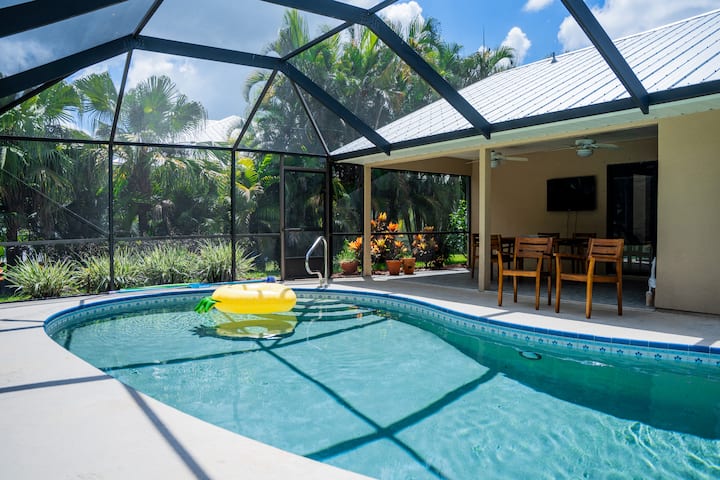 Breezy Palms Retreat | Sun, Comfort, Coastal Vibes - Vero Beach, FL