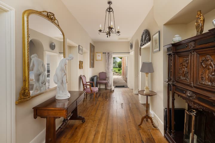 Chestnut House • Sleeps 10 - Deal