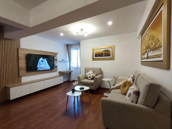 Warmy Full Apart 2r/5b +High Speed Internet+garage - Peru
