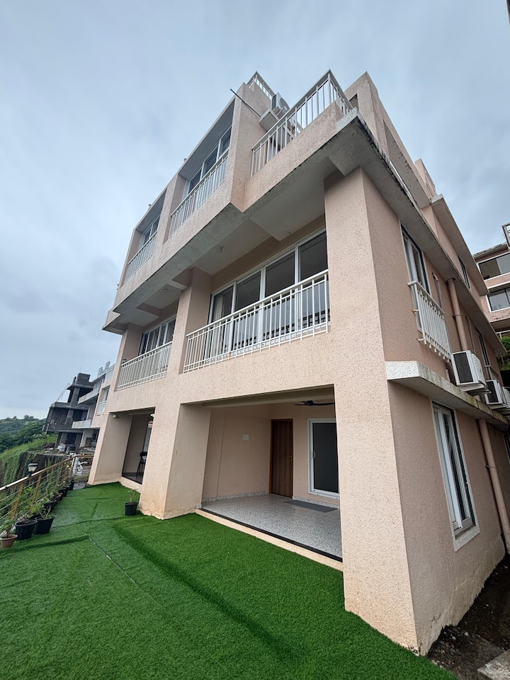 Nikhat Villa By Nh - Dapoli