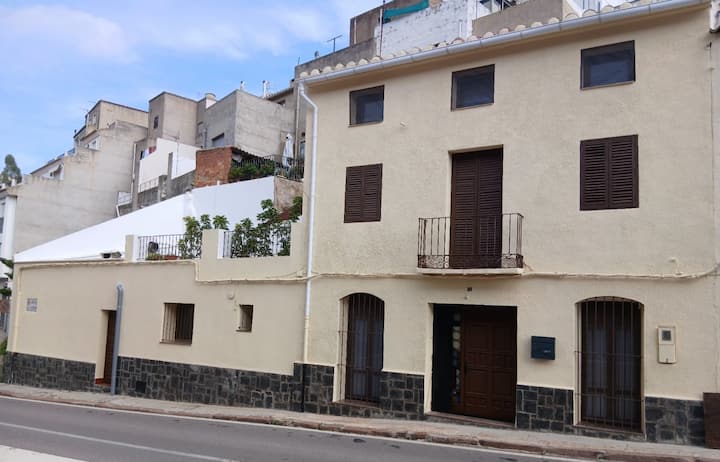 Casa De La Cueva

Cv-vut0047156-cs - Lucena del Cid