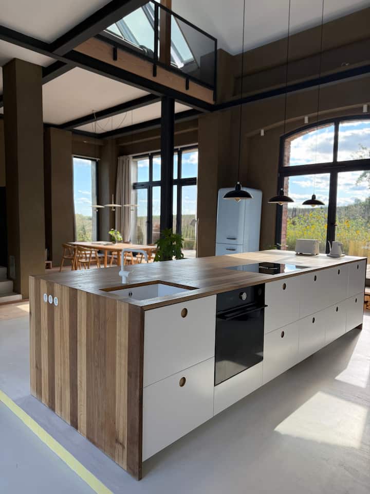 Barn And Owl - Mecklenburgische Seenplatte