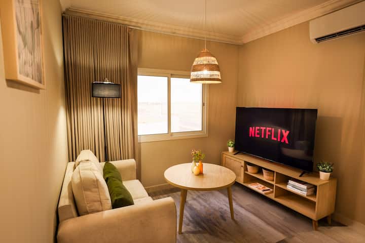 استيديو انيق Netflix مجاني ، دخول ذاتي - Riyadh