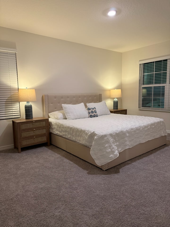 Cozy Home Near Orlando Parks - Davenport, FL