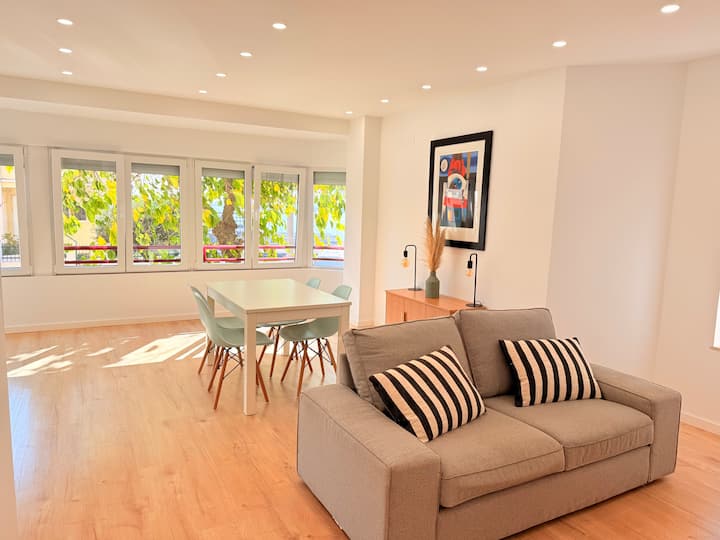 Sunny House - Almada