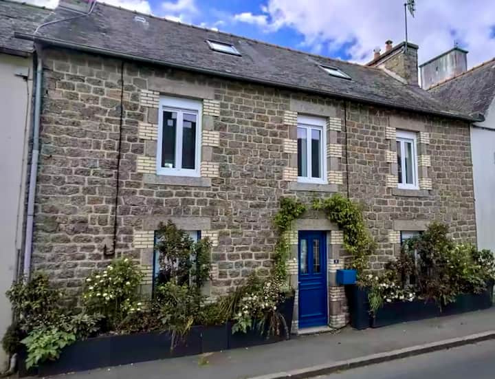 Un Cocon Chaleureux Pour 1 à 10 Convives - Rostrenen