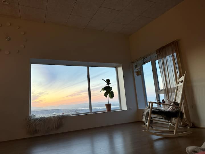 Bright Modern Villa With Seaview Close To Nature - Faroe Islands