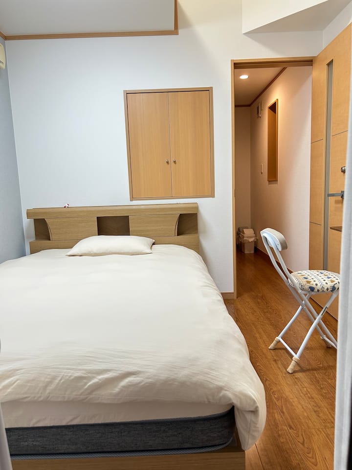 3楼302 双人床 大床 限1-2人 有阳台设备齐 堀切菖蒲園车站步行4分钟 直达上野日暮里成田机场 - Tokyo