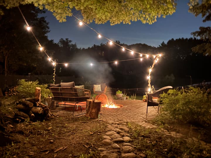 Entire Private Home On 2 Acres-walk2town-fireplace - Brookline, NH