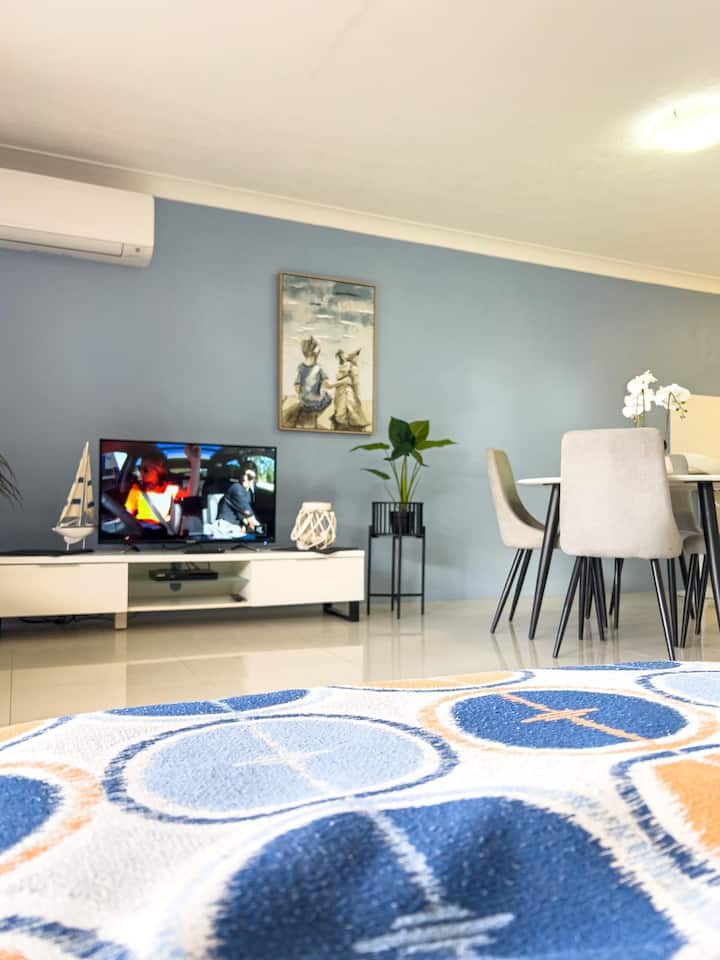 Step Out To The Beach! - Coolangatta