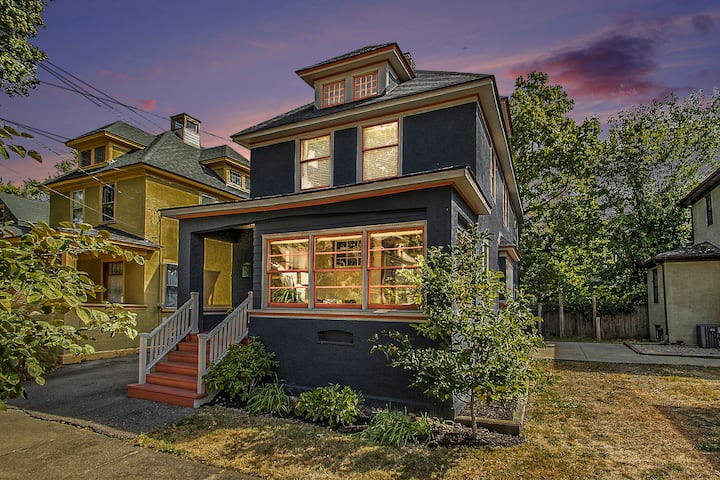 Stuart Neighborhood Beauty - 캘러머주