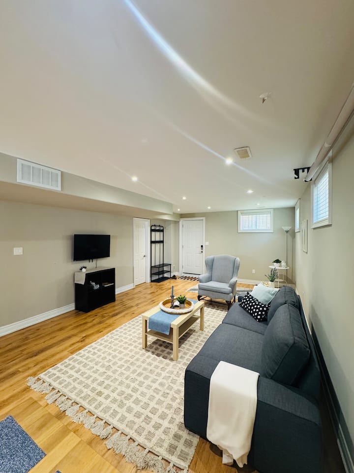 Stylish Apartment In Richmond Hill - Ontario