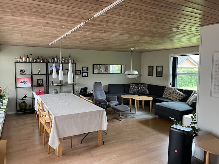 Cozy Family Home With Garden In A Quiet Area - Billund