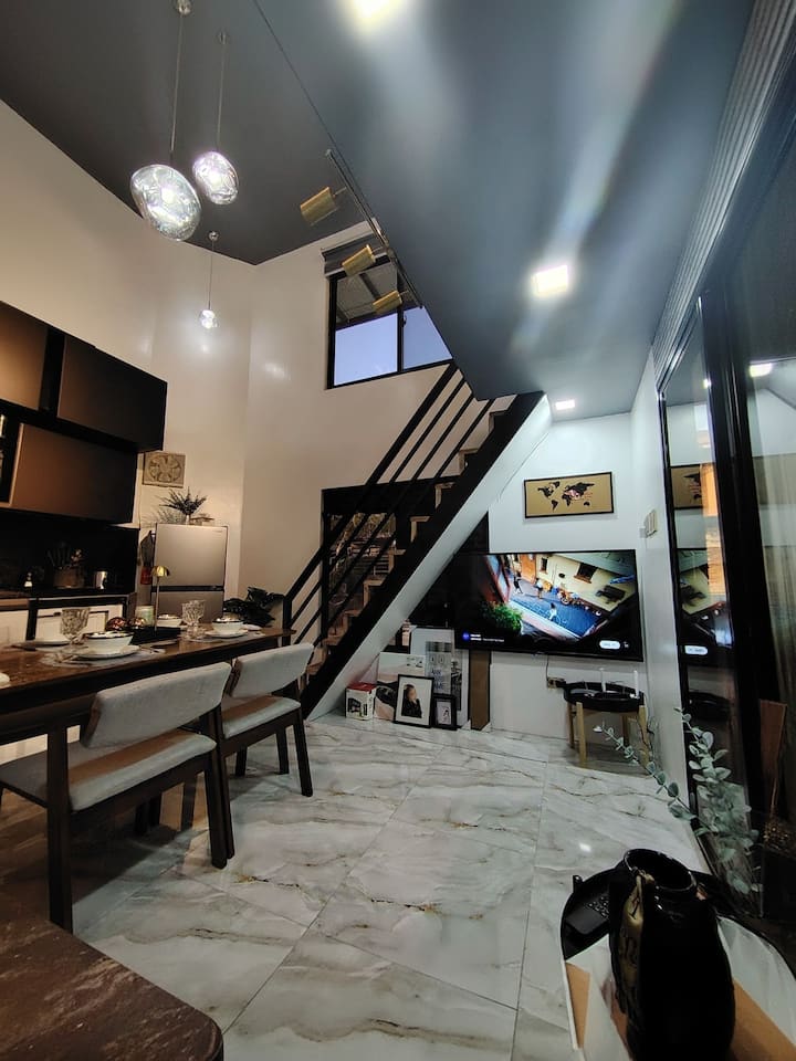 The Loft Hive - For Your Entourage - Angono