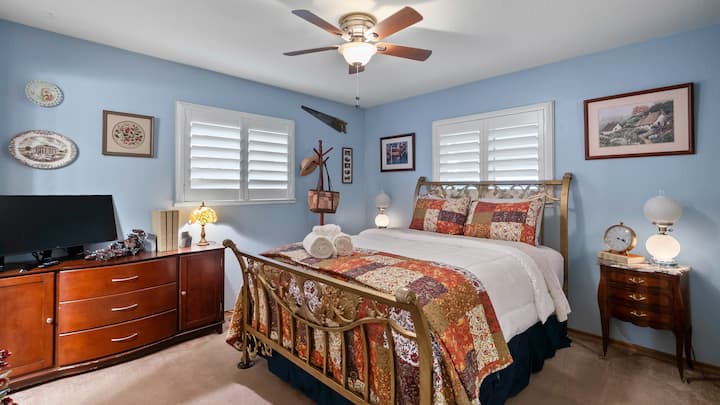 Grandma's House | Games Antiques Bbq Firepit & Fun - Sparks, NV