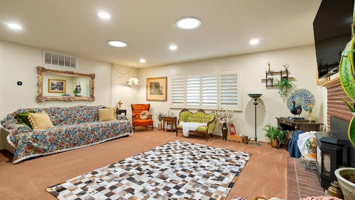 Grandma's House | Games Antiques Bbq Firepit & Fun - Sparks, NV