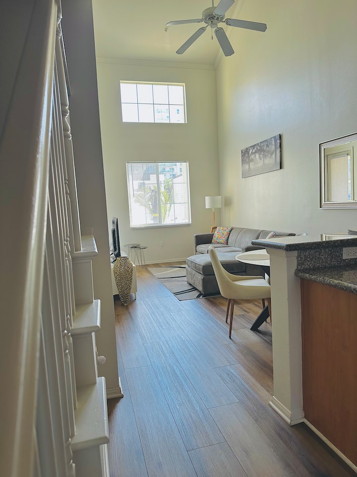 Loft Style, 2queen Beds, Pool, Free Parking, Gym. - Los Angeles Airport (LAX)