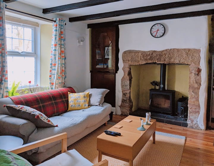 Cosy Cornish Miner's Cottage - Troon
