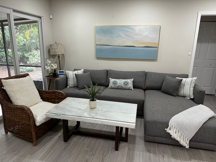 This Is A Find! Just Remodeled. 10 Min To Beaches! - Jupiter, FL