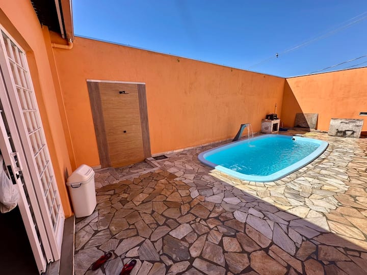 Casa Com Piscina Aquecida. - Alfenas
