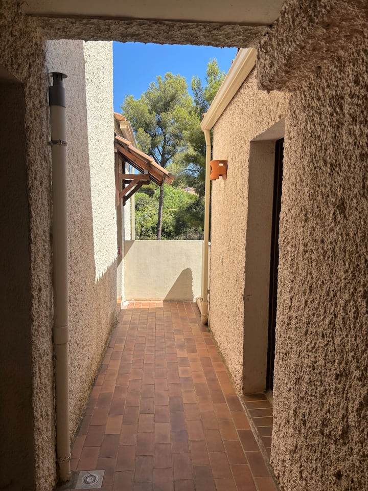 À 2 Pas De La Plage ! Appartement Cosy Tout éQuipé - Le Castellet