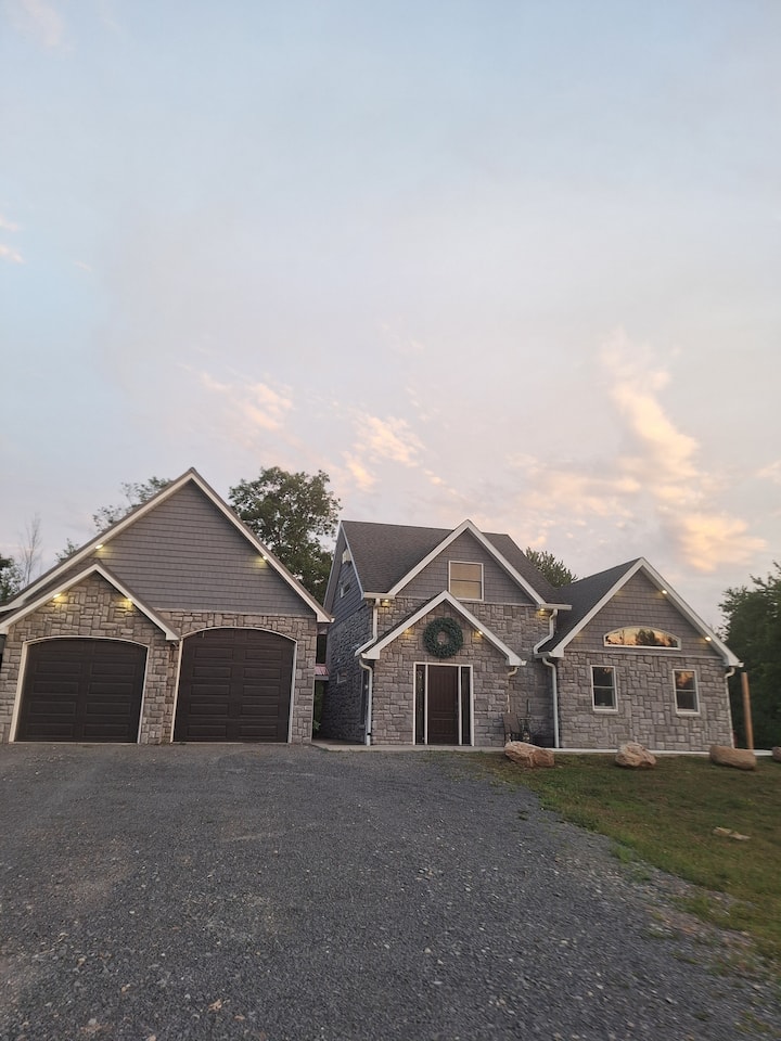 Quiet Country Home Setting! - Bergen, NY