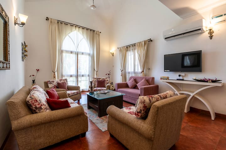 3bhk Luxury Villa W Pool & Gym Arpora Near Beach - Anjuna