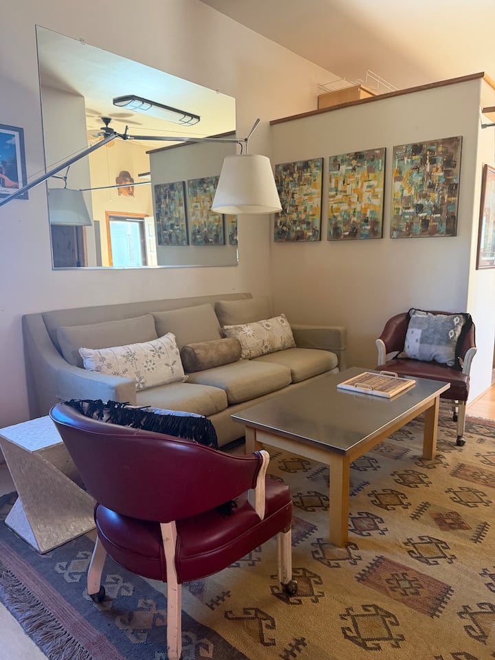 Modern Midtown Quiet Private Casita, Patio & Yard - Santa Fe, NM