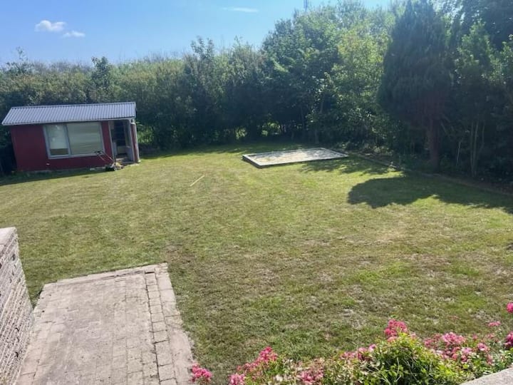 Hus I Et Roligt Område - Hirtshals