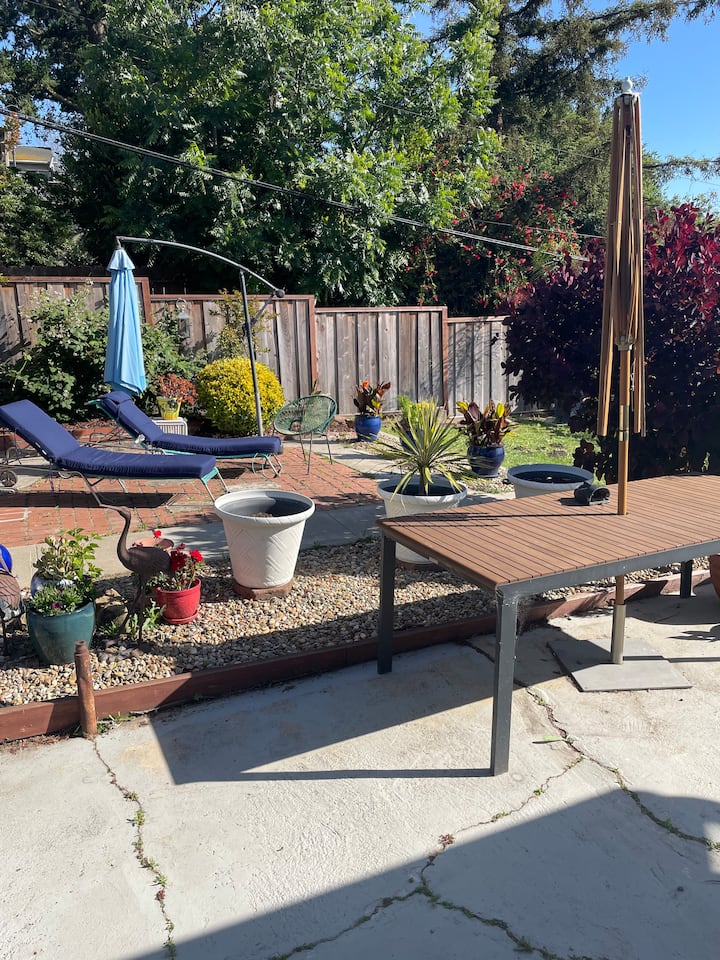 Studio Cottage Unit With A Bay View - San Leandro, CA