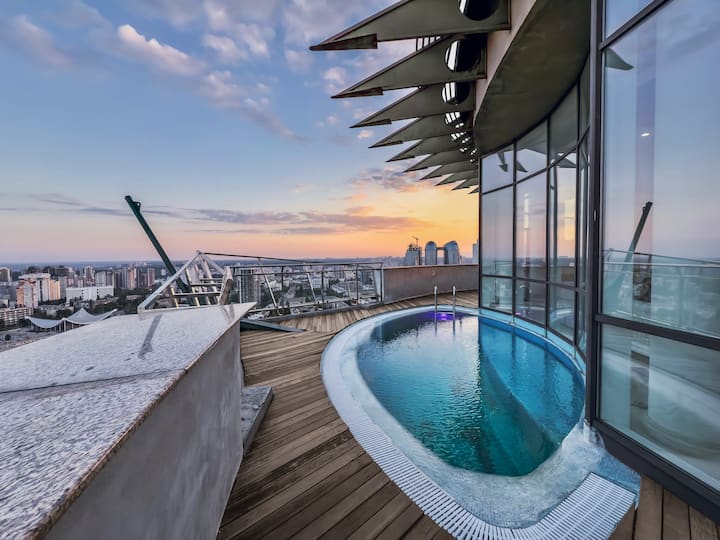 Roofport Penthouse Apartment - Киев