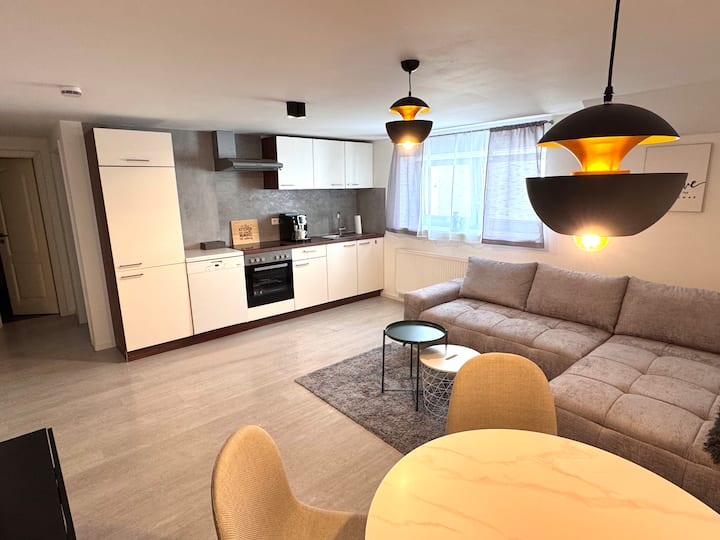 Helle Souterrain-wohnung - Kehl