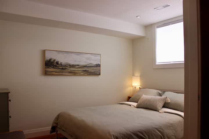 Cozy Suite In Little Italy - Toronto