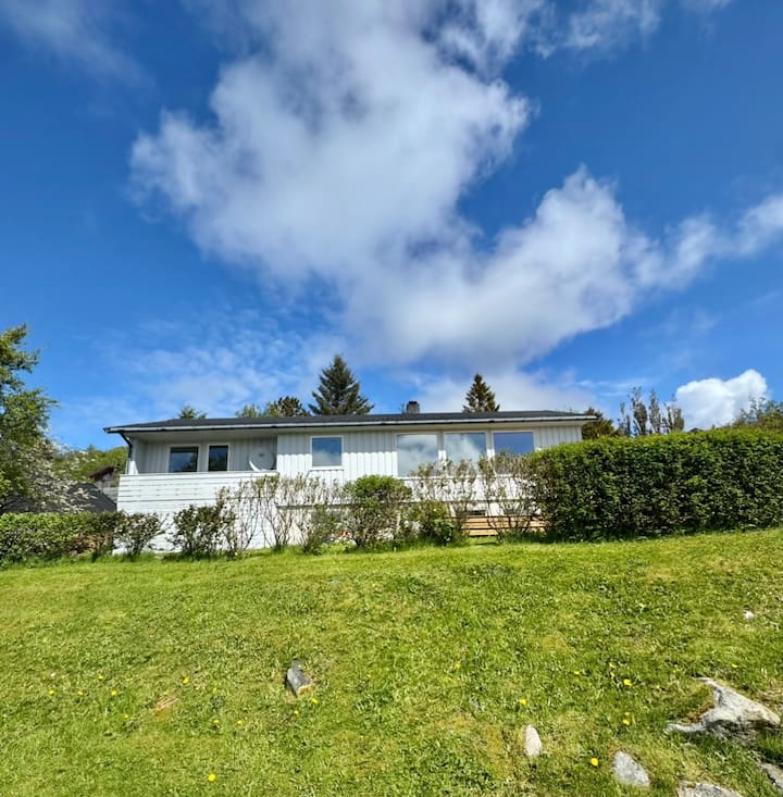 Stort Og Fint Hus På Sømna- Nærme Alt! - Brønnøysund