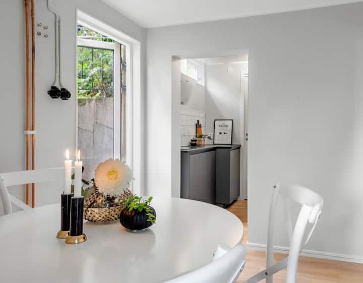 Tvårums Lägenhet - Free Parking - Ekerö