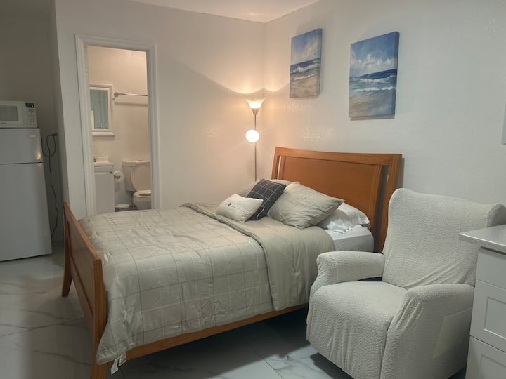 One Bedroom Apartment - Cutler Bay, FL