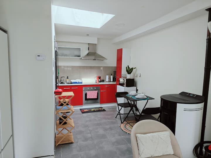Studio Meublé Entièrement Privatif - Fleurus