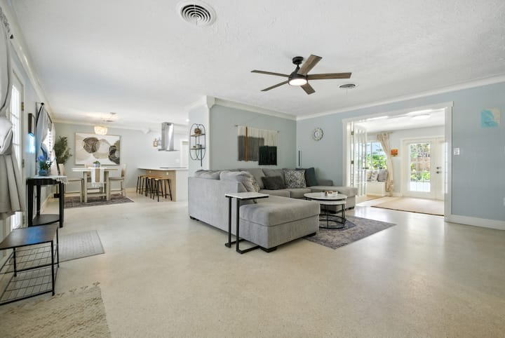 Sarasota Sol – Relaxing Oasis Near Siesta Key - Sarasota, FL