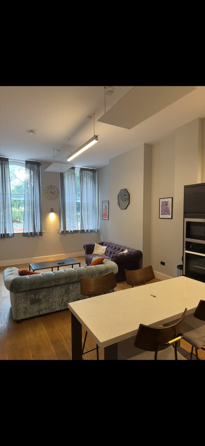 Modern City Centre Apartment - Nottingham