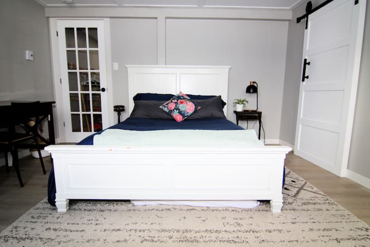 Between Flights, Sights & City Lights - Bedford