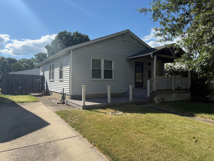 Cozy Capital City Home - Springfield, IL