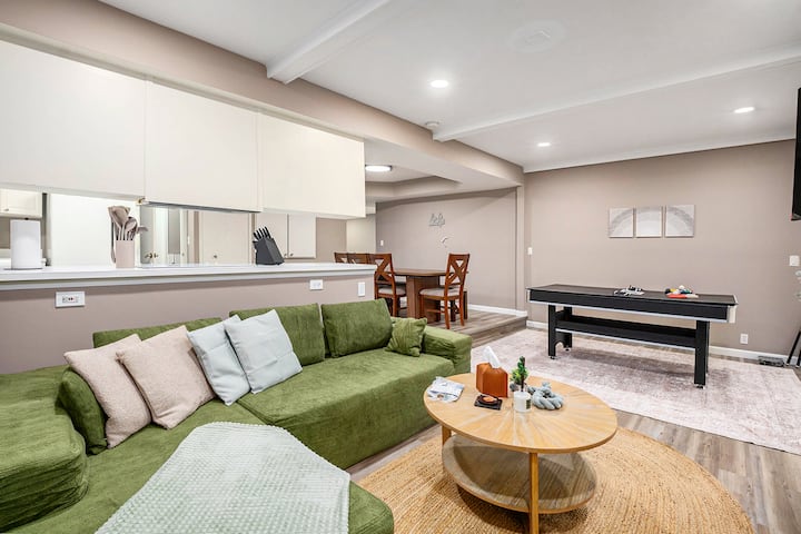 Stylish 3br Home | Comfort Stay - Sterling Heights, MI