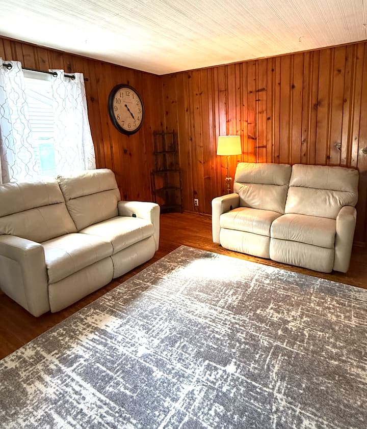 Cute 2bd House-walk To Iu & Downtown - Bloomington, IN