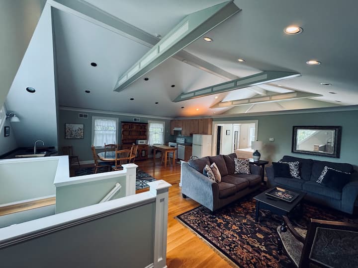 Hudson Valley Hideaway | Cozy Loft Near Rhinebeck - Red Maple Vineyard, West Park