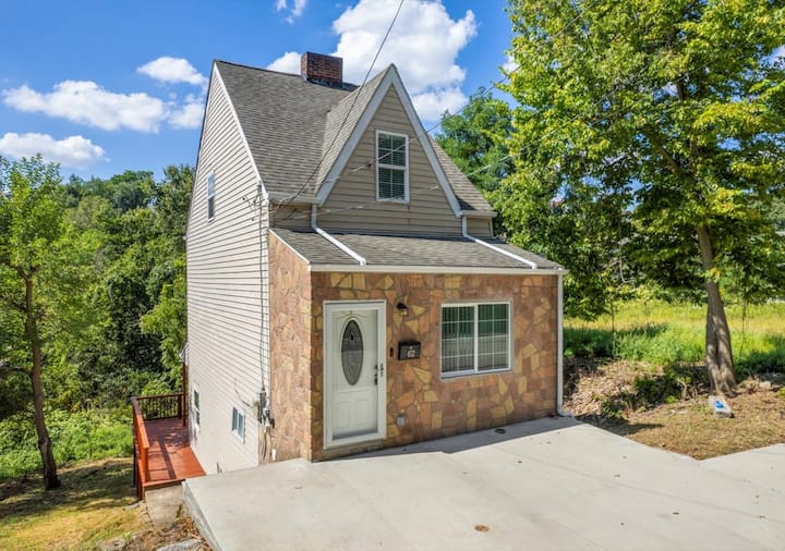 3br/2ba 100% Remodeled - Bellevue, PA