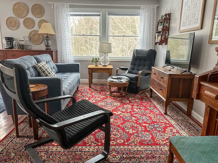 Private Suite With Forest Views - New Hampshire