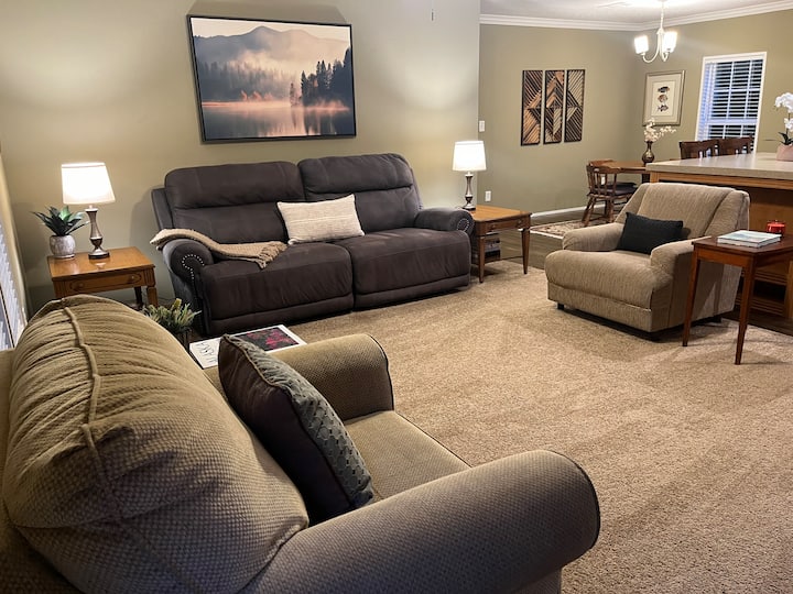 Peaceful 2-acre Retreat W/ Fire Pit Near Downtown - 佛羅里達